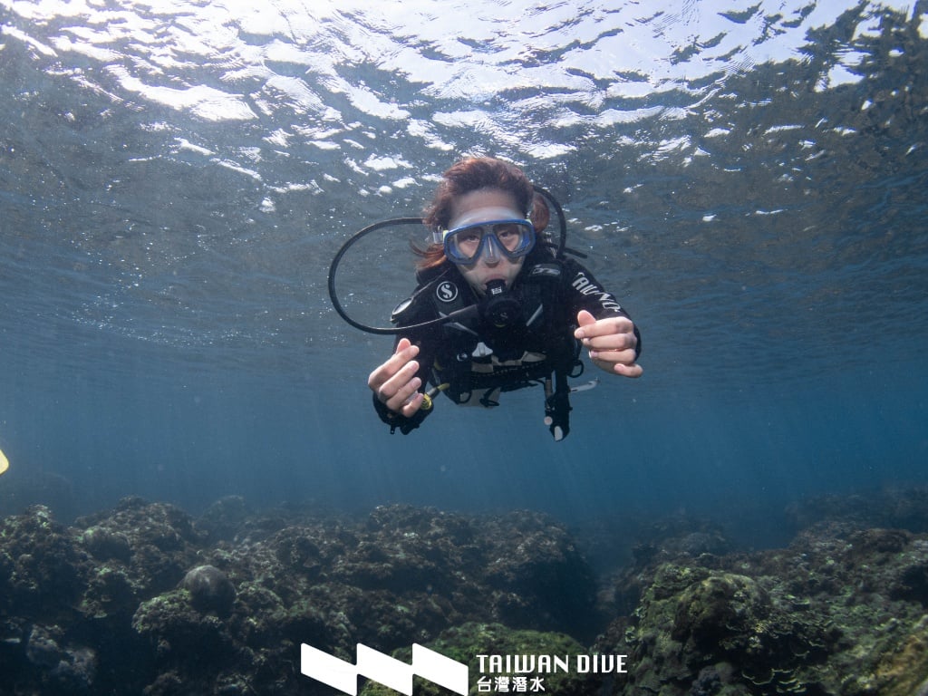 墾丁浮潛推薦｜兒童友善親子最愛！精選 10 間萬里桐、後壁湖浮潛店家