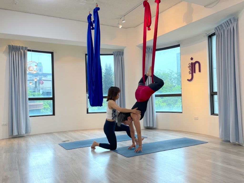 【jn studio 瑜珈評價】小班制台南東區瑜珈教室，豐富課程隨你選