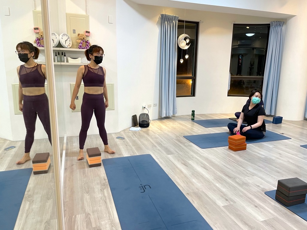 【jn studio 瑜珈評價】小班制台南東區瑜珈教室，豐富課程隨你選