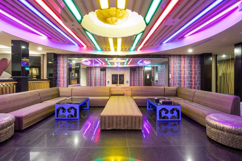 【台北 KTV 汽車旅館推薦】平價唱歌開趴選擇！精選 10 間台北可以唱歌 Motel