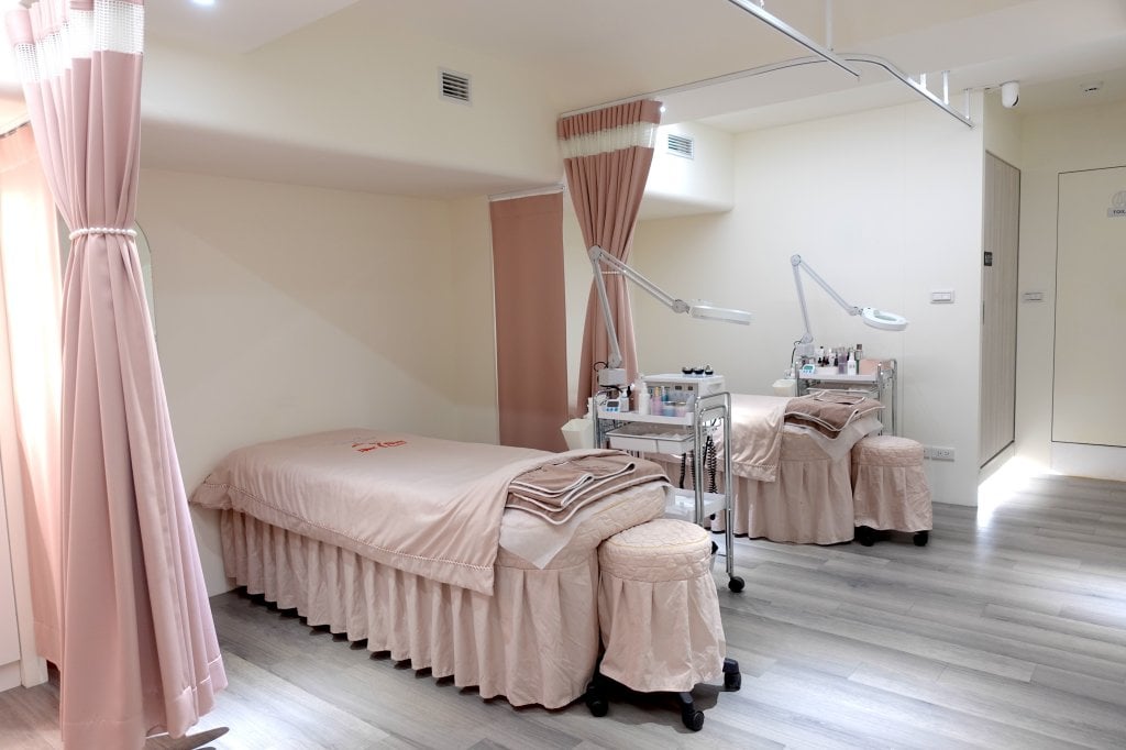 Donna Salon 評價｜肌膚管理 0 痛感無修復期，單堂制中山站做臉推薦