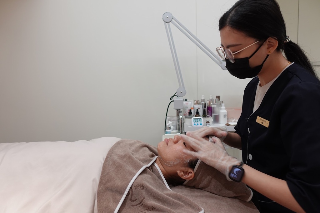 Donna Salon 評價｜肌膚管理 0 痛感無修復期，單堂制中山站做臉推薦